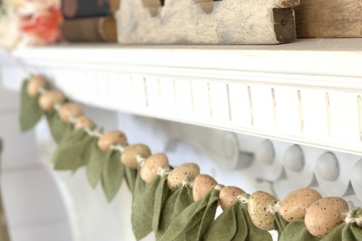 DIY Felt Leaf Garland (Easy Tutorial!)