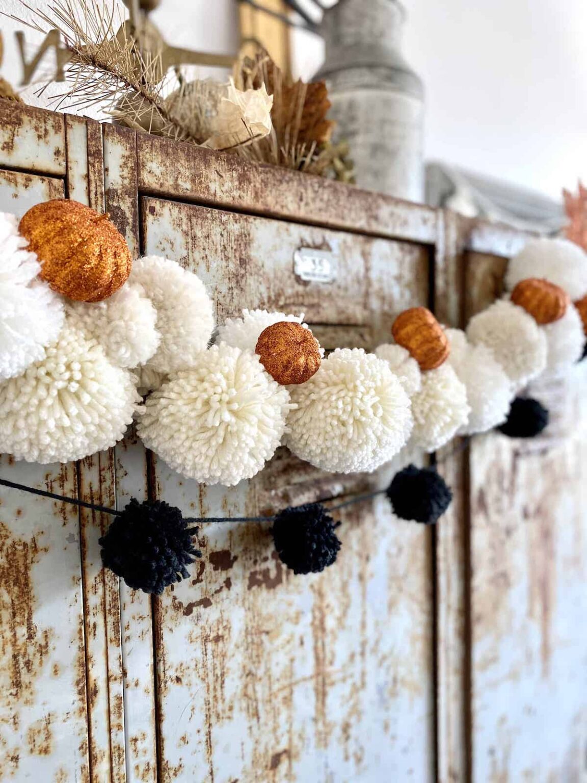 Easy DIY Garland Ideas For All Seasons