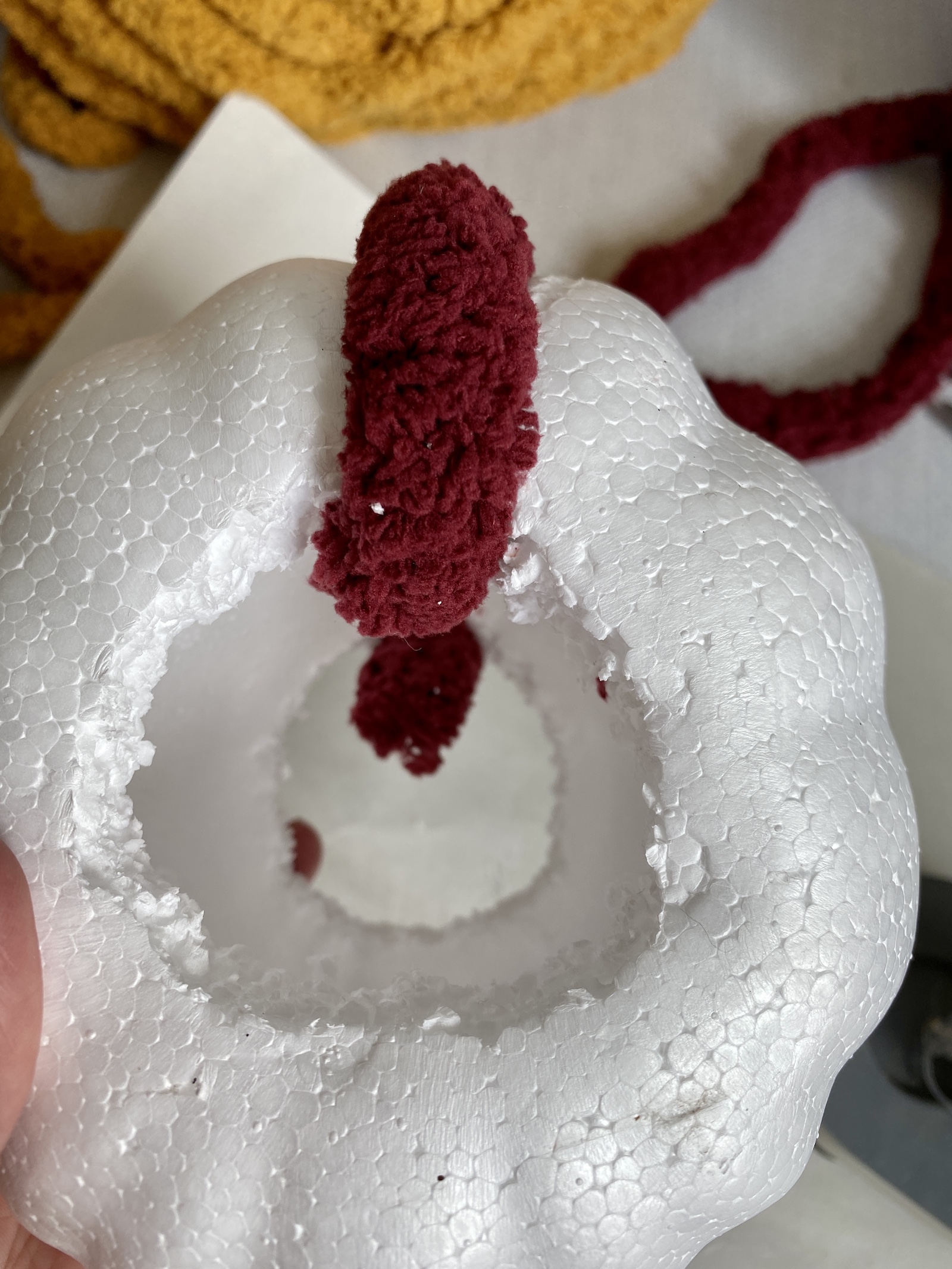 DIY Chunky Yarn Pumpkins: Easy Tutorial