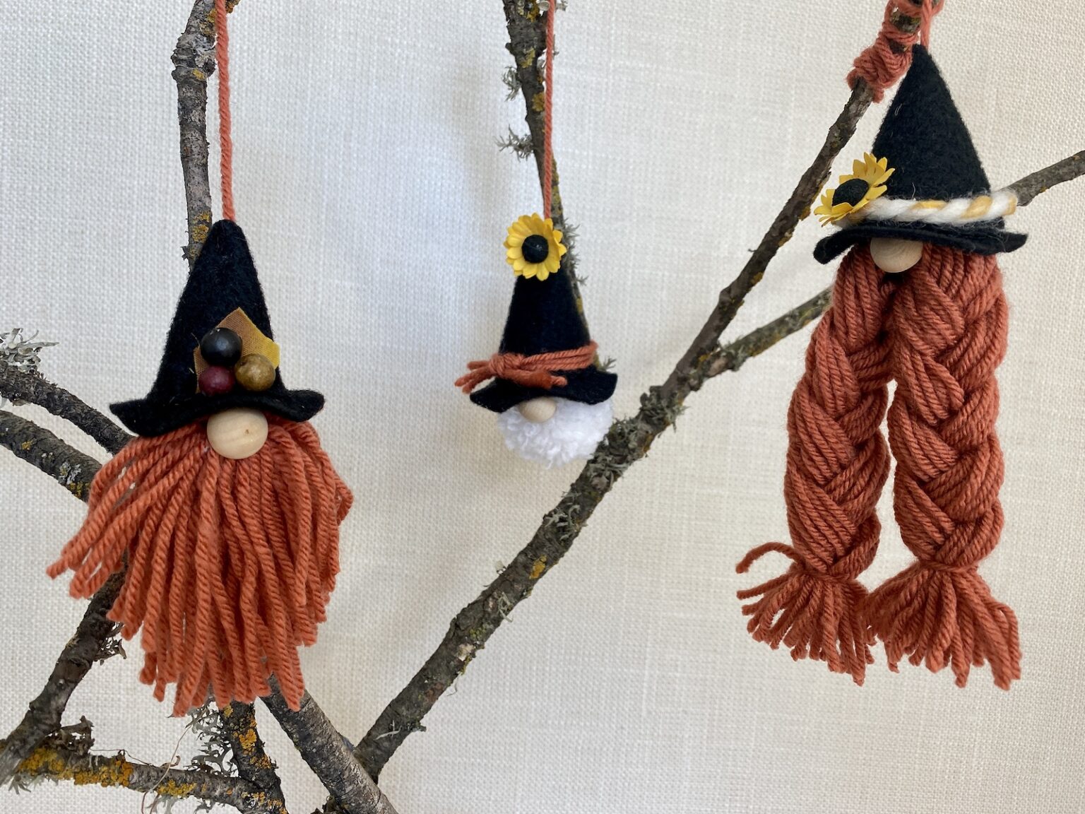 How To Make Yarn Gnomes Ornaments Or Garlands - Hootshack