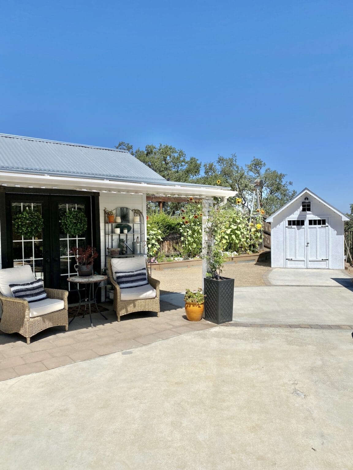 DIY Cinder Block Table Ideas | Tutorial Included