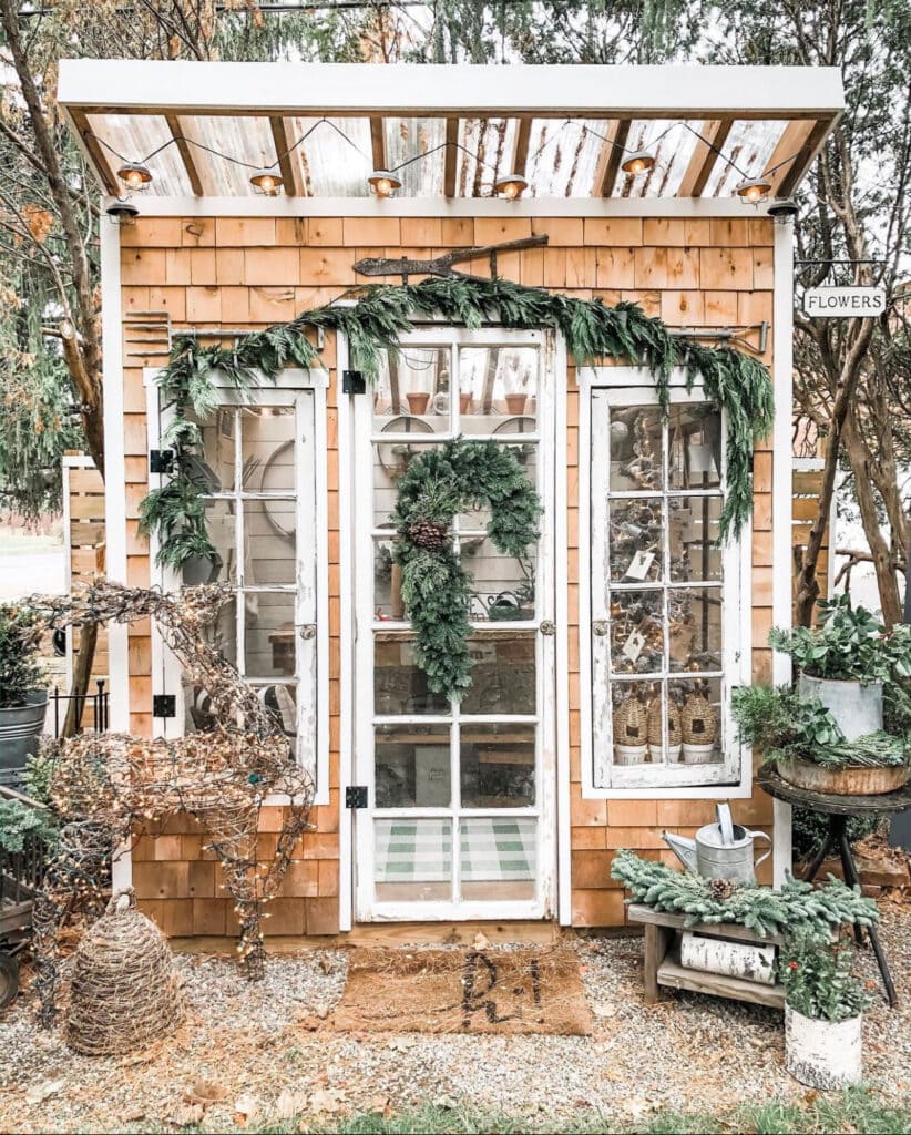 Stunning Sheds Decorated For Christmas