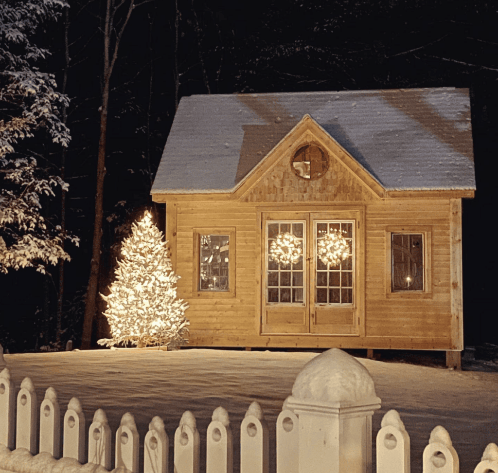 Stunning Sheds Decorated For Christmas