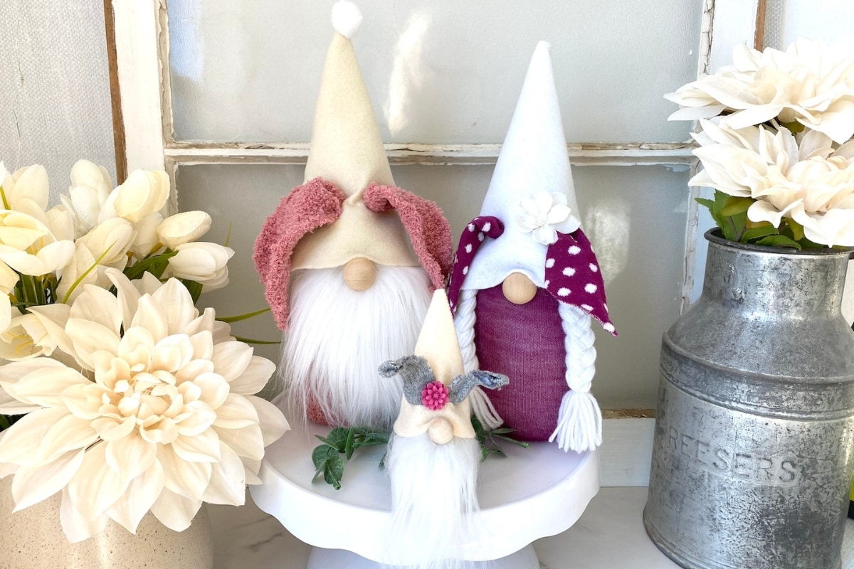 Make Cute {And Easy} DIY Easter Gnomes With Socks